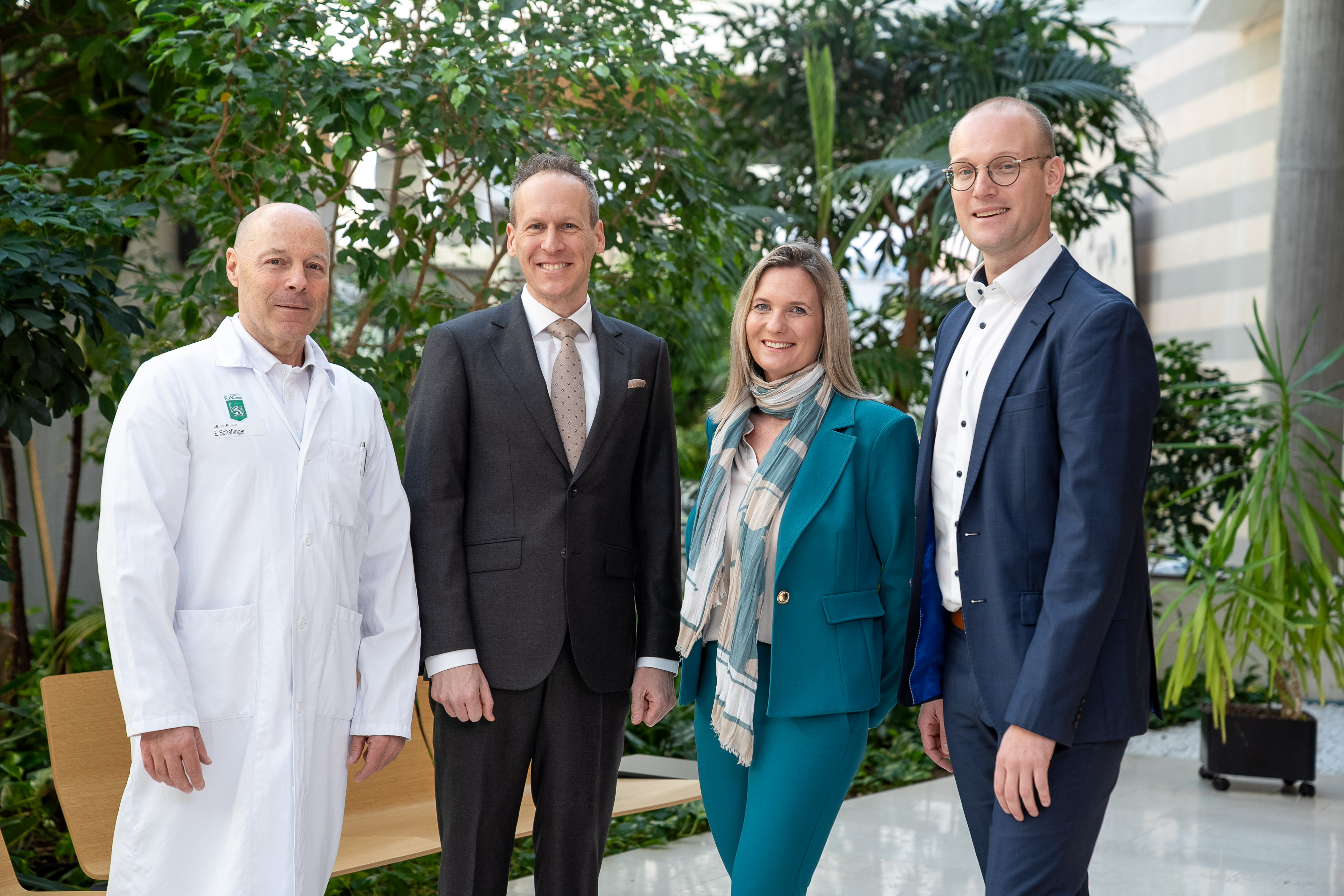 Neuer Primarius für die Abteilung Innere Medizin und Pneumologie am LKH Hochsteiermark - LKH ...